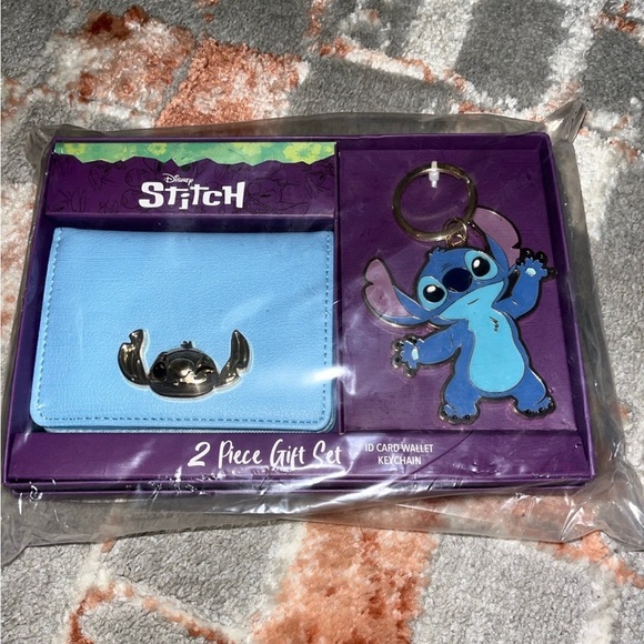 Disney | Accessories | Disney Gift Set | Poshmark